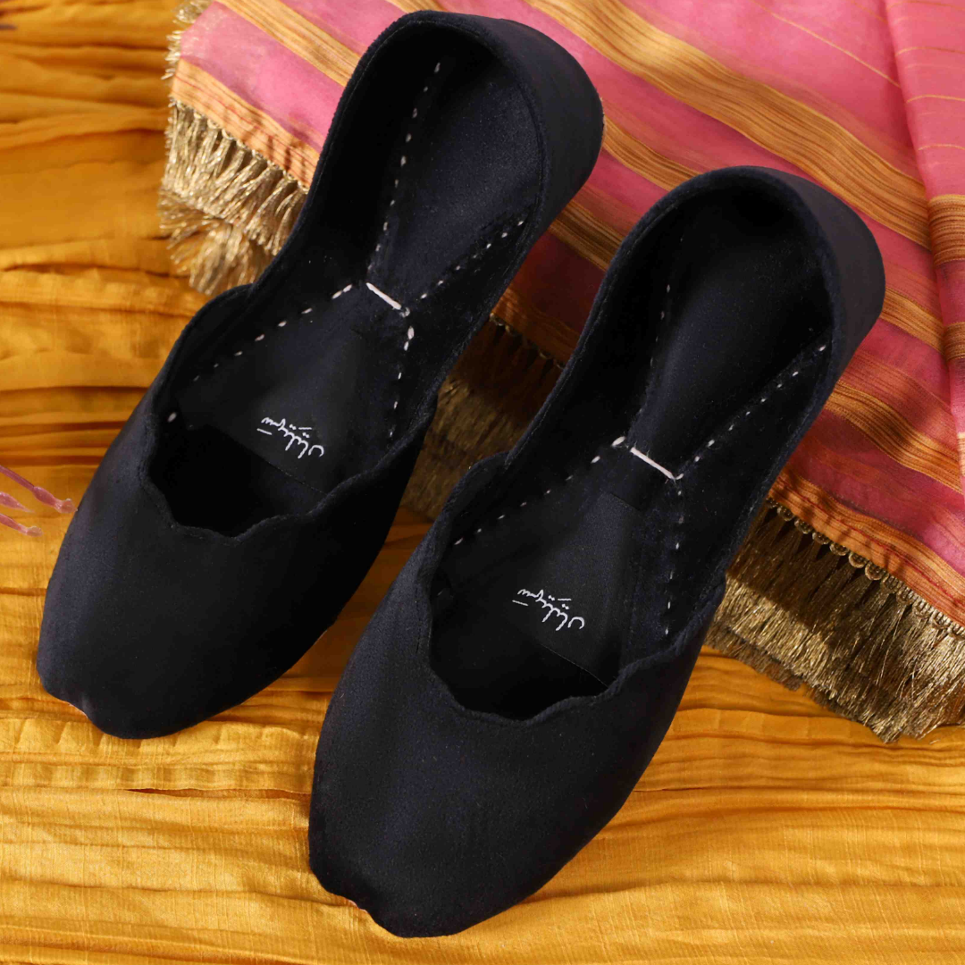 Velvet Khussa pk Brand Online for Ladies in Pakistan with Price – La Mosaïk